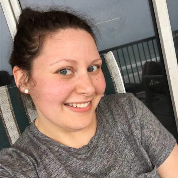 Sarah's Closet (@sjposhmark7) | Poshmark